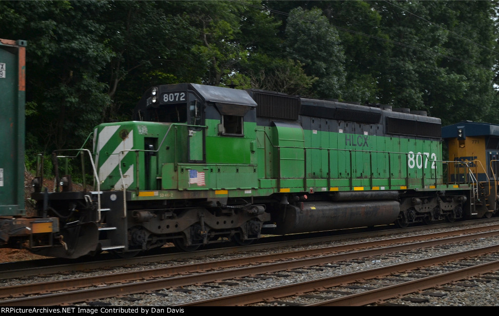 HLCX SD40-2 8072 on Q703-10